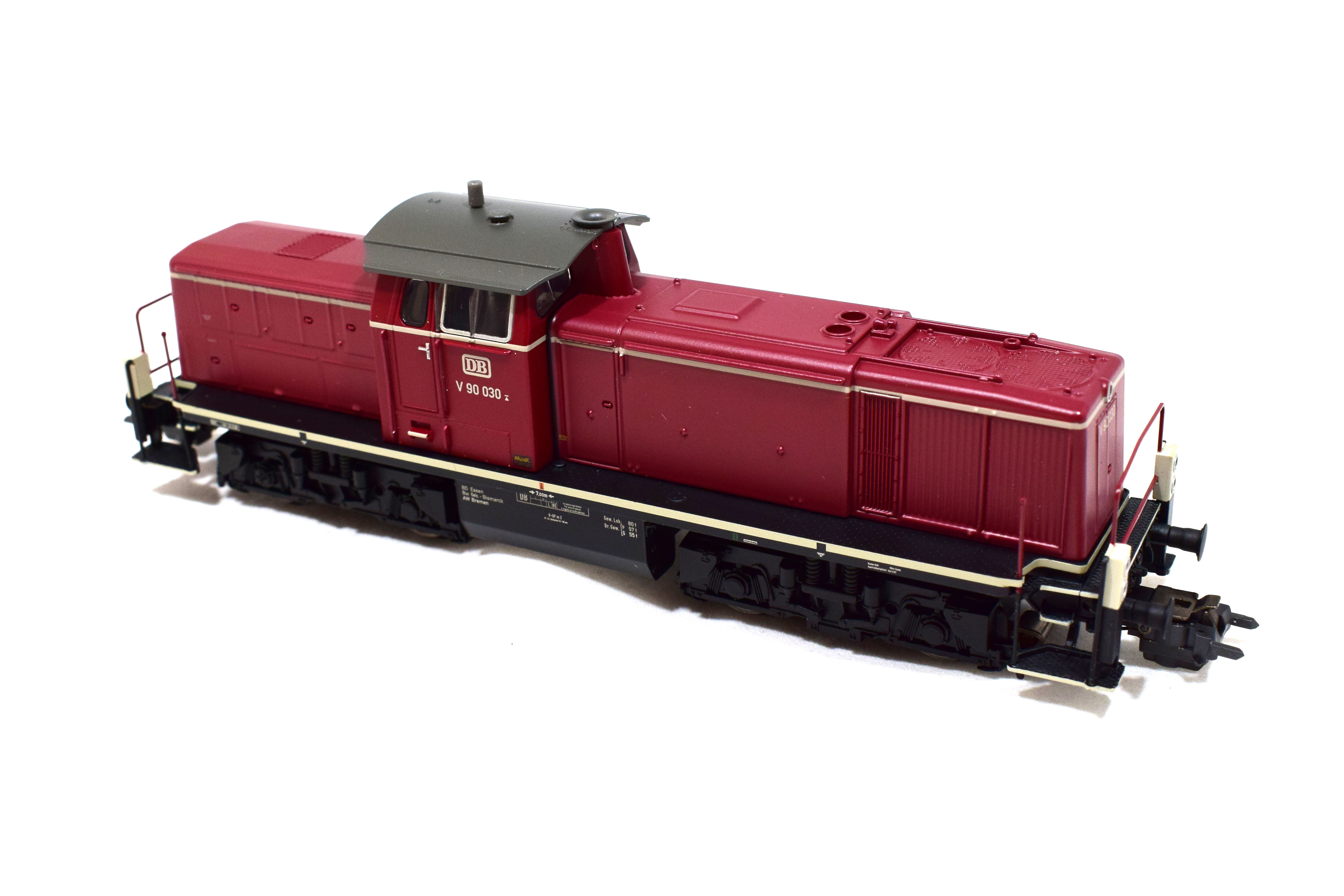 Märklin 37903 Spur H0 Dieselokomotive BR V90 der DB, Wechselstrom ...